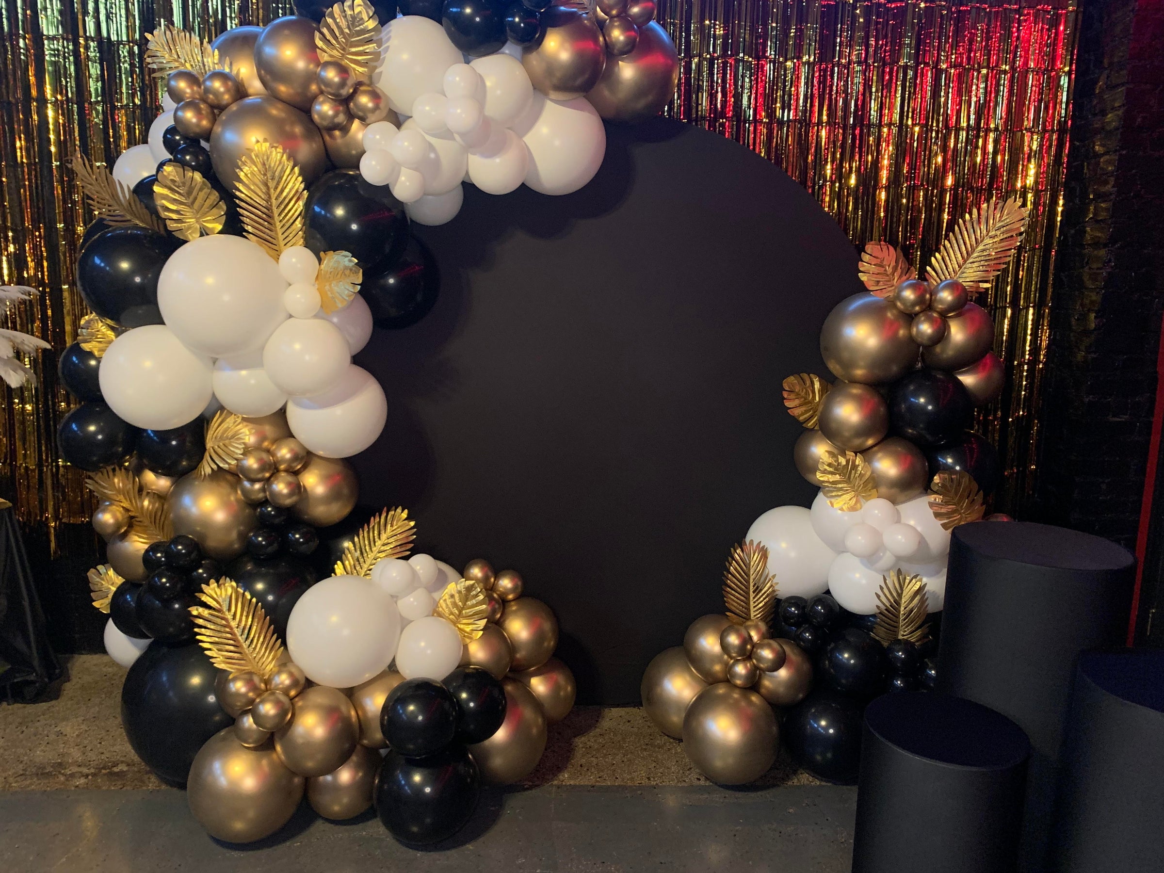 gatsby balloon backdrop